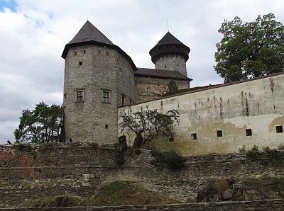 Hlavní věž hradu Sovinec