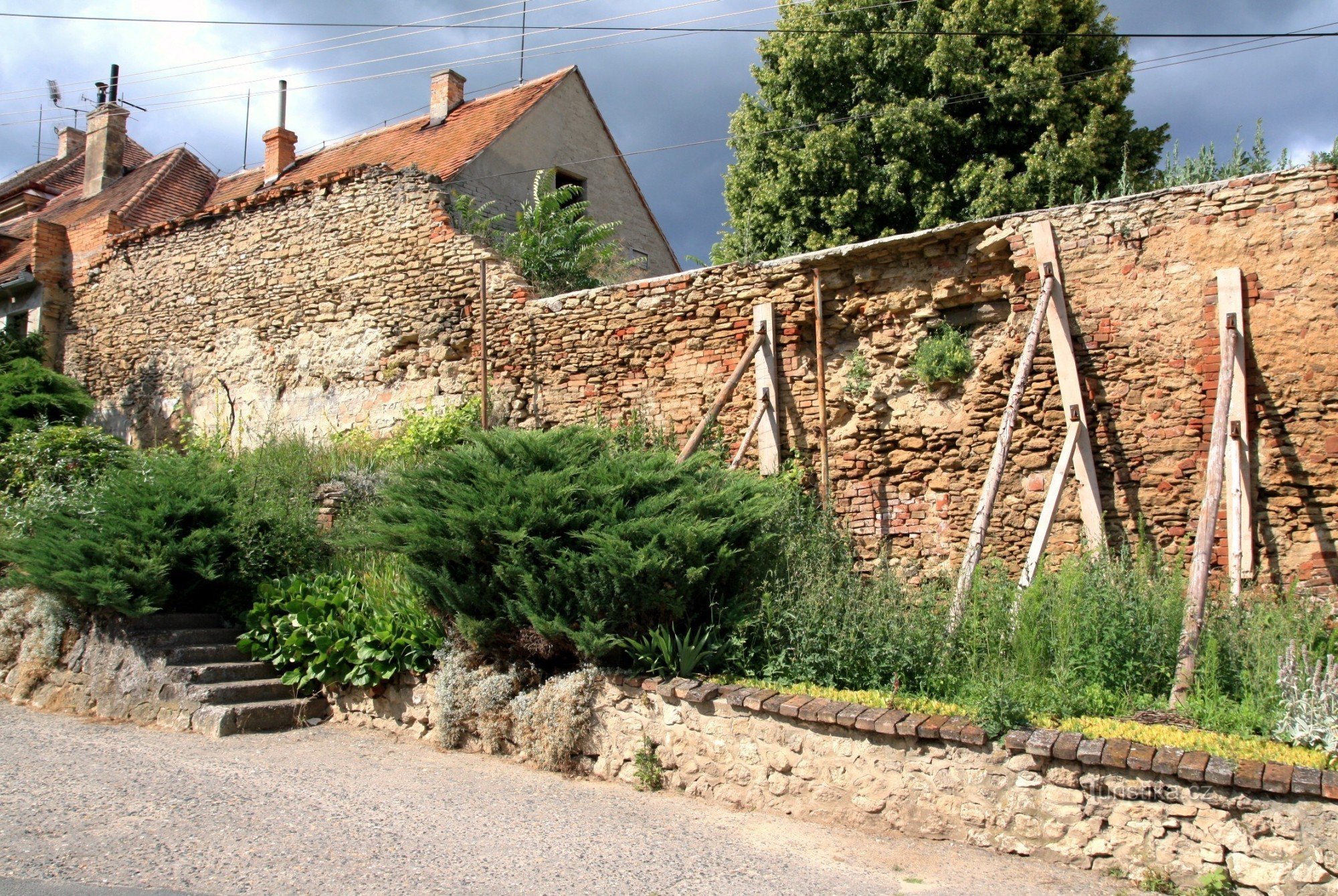 Valtice City Walls
