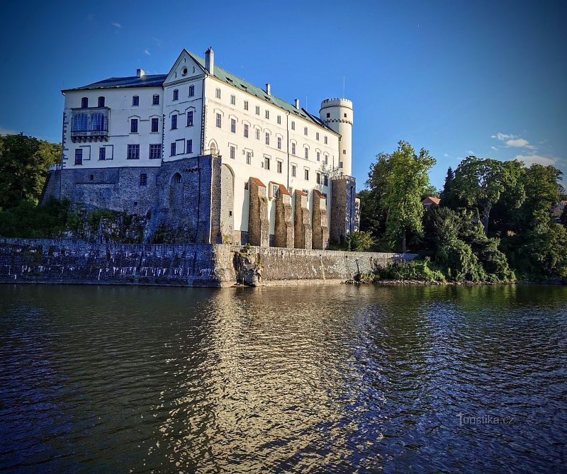 Orlik castle